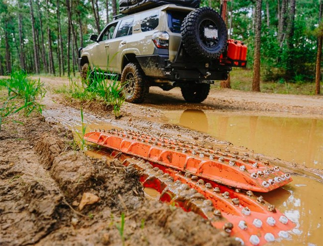 How to Get Your Car Out of Mud: a Step-by-Step Guide on how to be ...