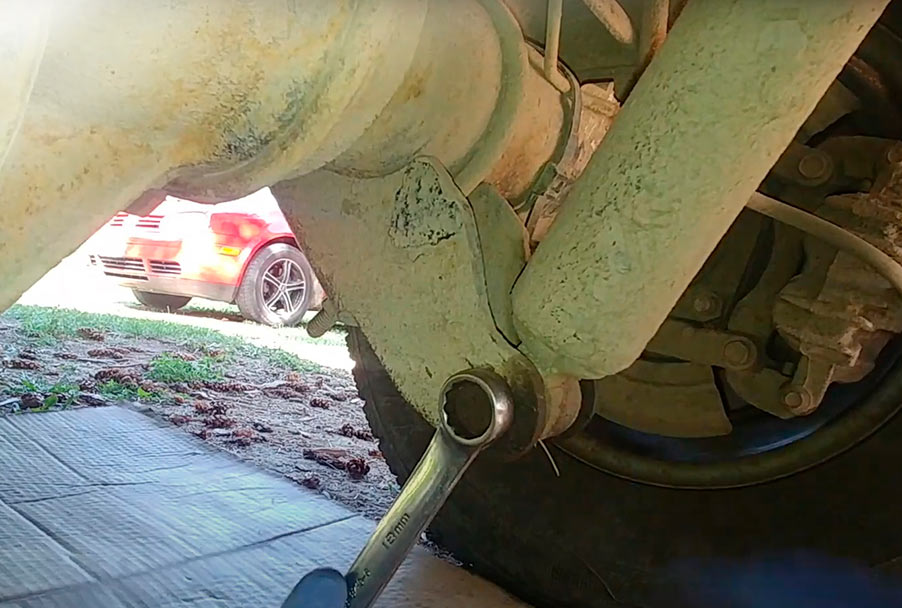 How to Change Shocks on F250