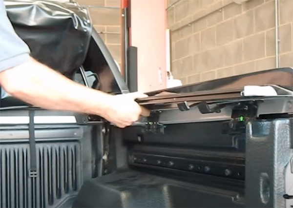 How Do You Install a Tonneau Cover on Ford Ranger?