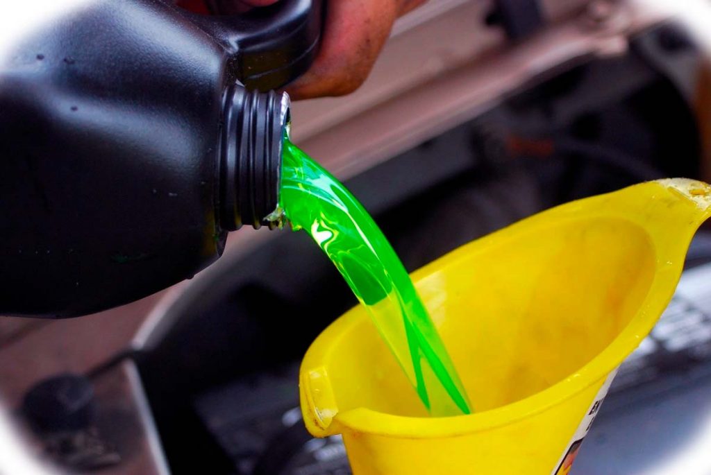 Water in Engine Oil - Causes, Consequences and Prevention