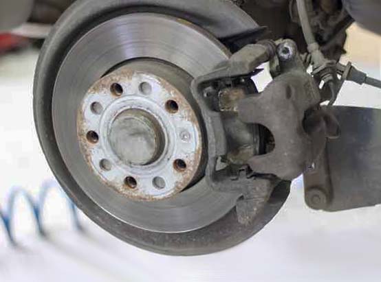 How to Manage the Risks of Driving With Bad Rear Brakes - Jeepzine