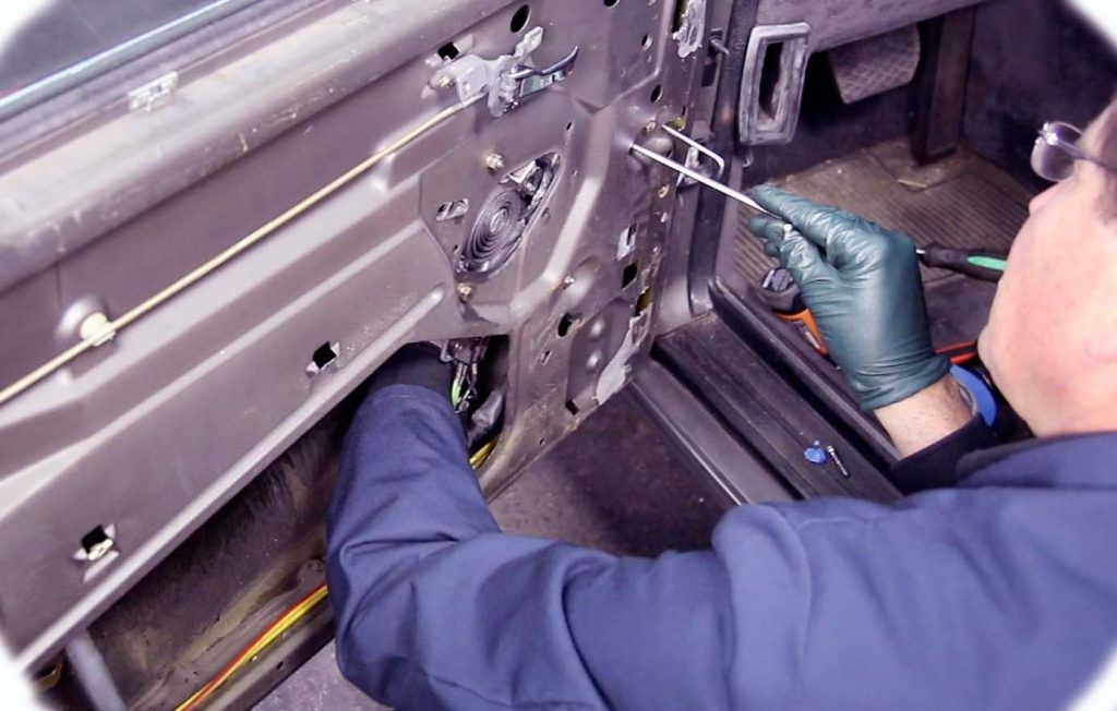 What Causes Window Regulators to Break?