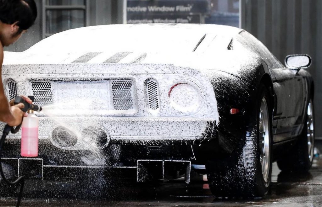 Expert Tips for Maintaining a Clean Black Car